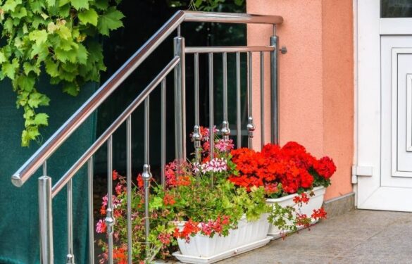 Enhancing Your Outdoor Space With Beautiful Porch Railings